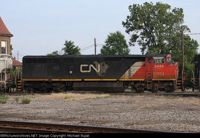 CN 2444